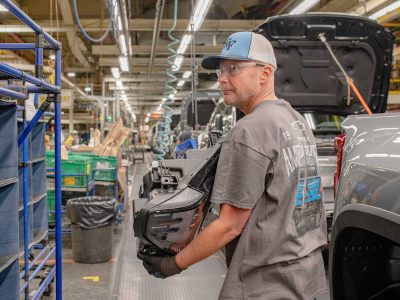 General Motors announces $1 billion investment in Flint facilities ...