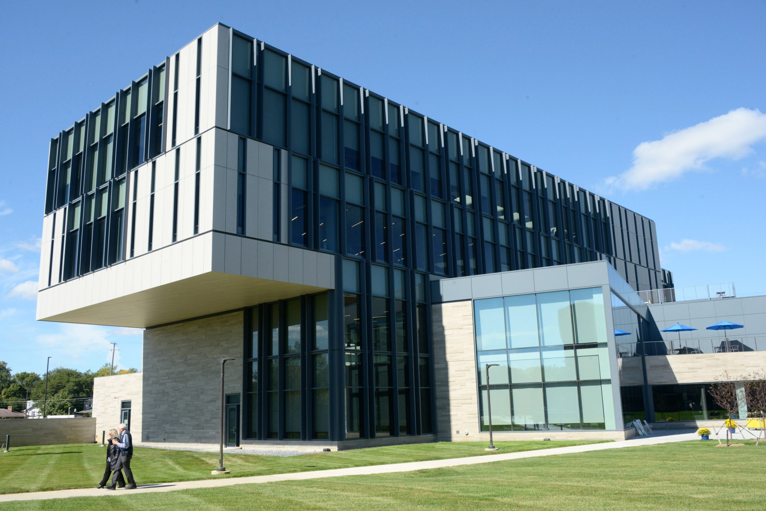 Kettering grads again post highest starting salary in Michigan – Flint Beat